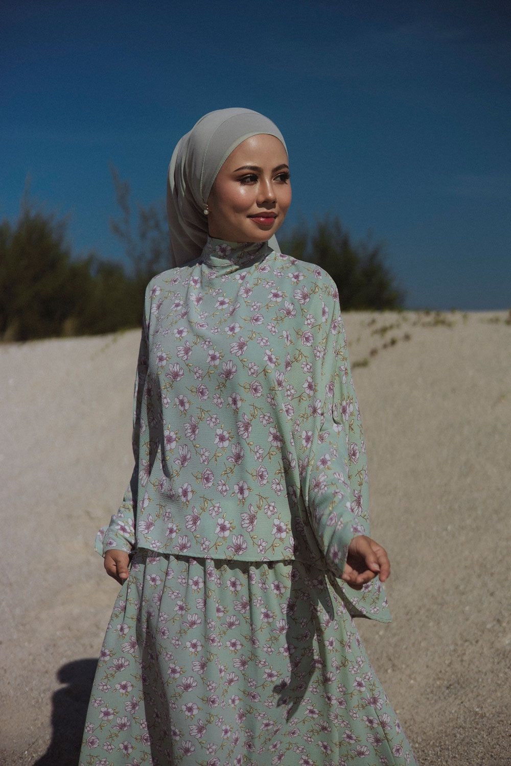 Ezelle Ironless - Sage Rose