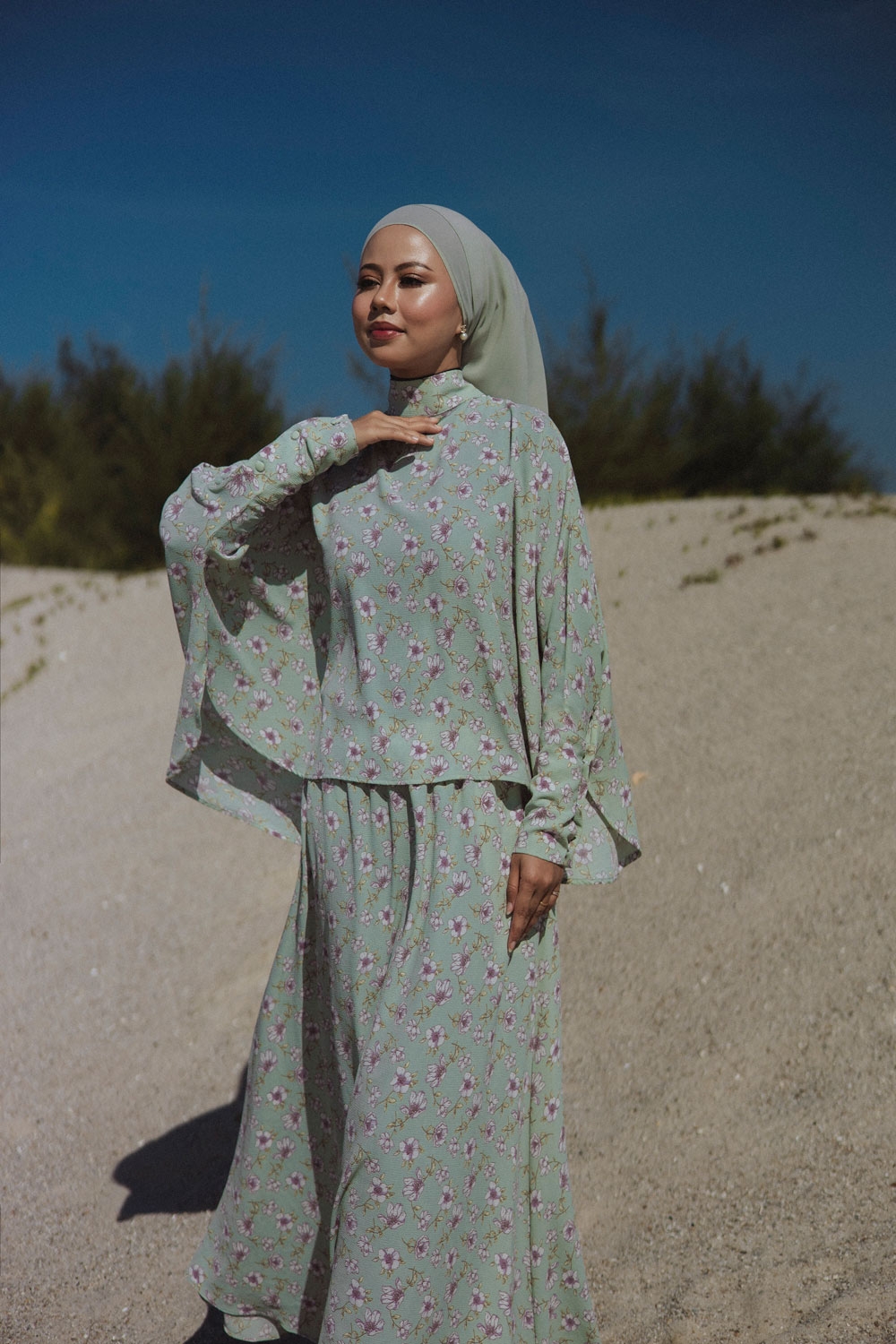 Ezelle Ironless - Sage Rose