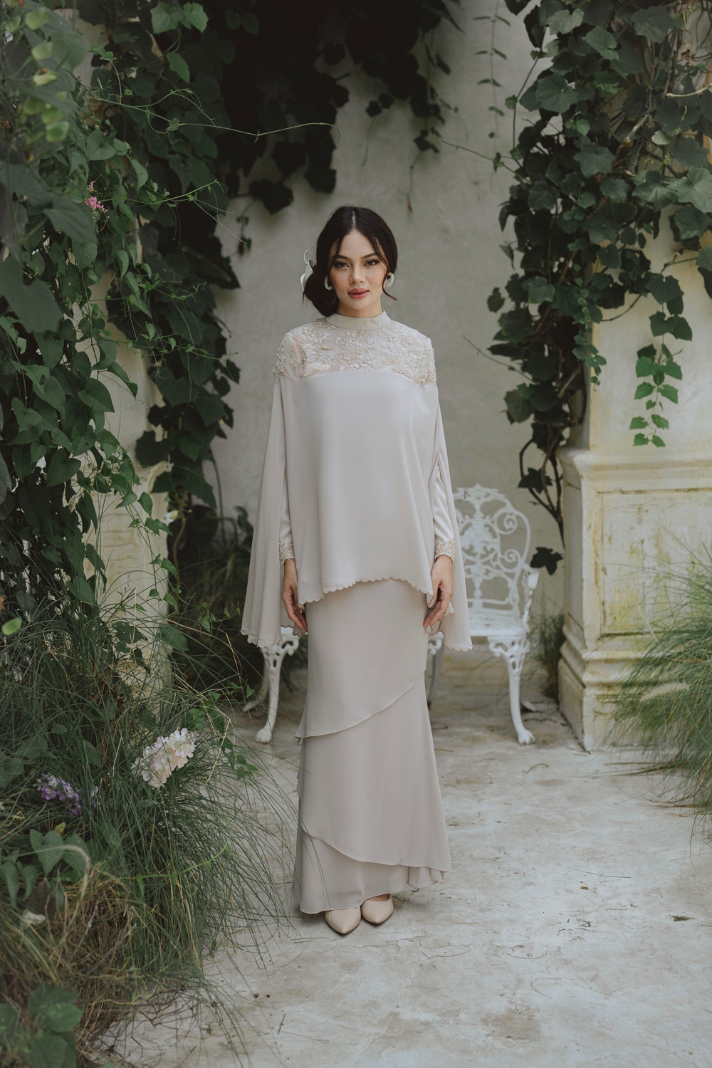 Raeya Kaftan Kurung - Dusty vanilla ( PREORDER )