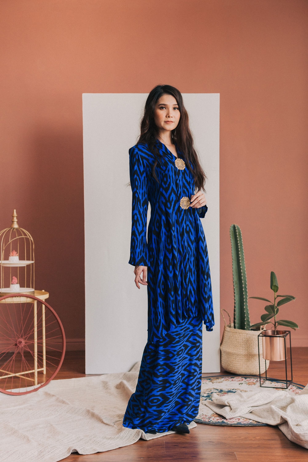 Sedondon Kebaya - Royal Blue